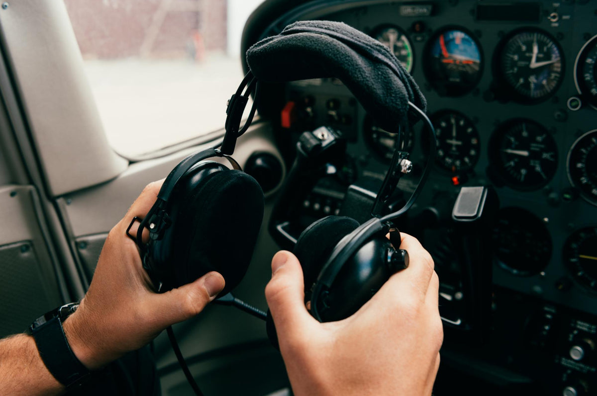 What are aviation headsets? – Pilot Communications Australia
